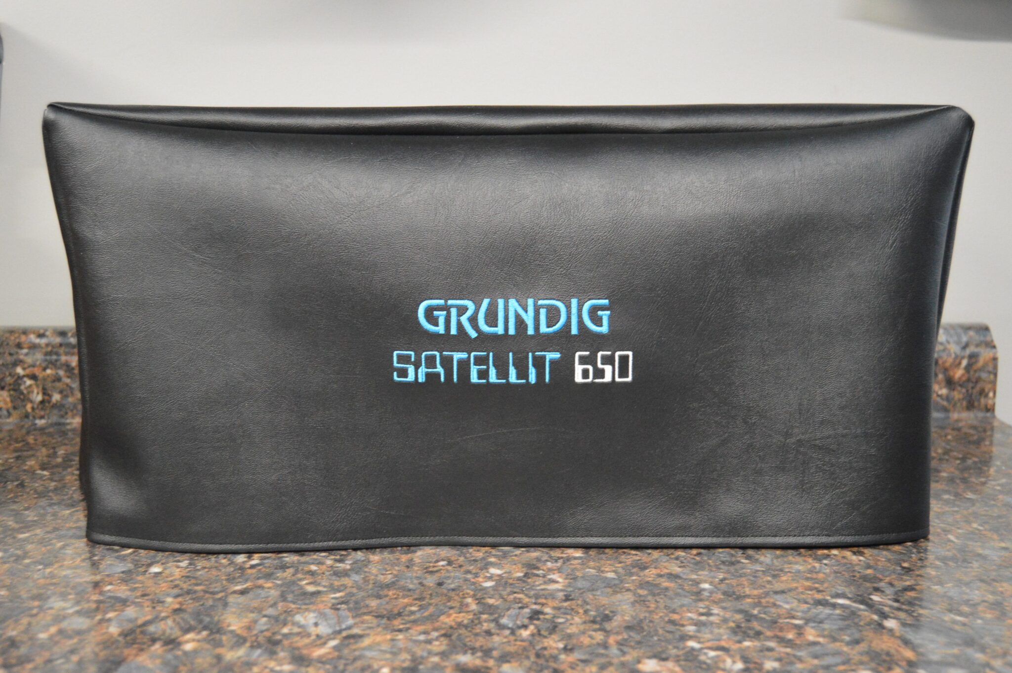 Grundig Satellit 650 Radio Dust Cover - JSE Embroidery